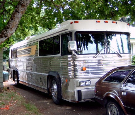 How to Search for a Vintage Bus RV Conversion | Technomadia