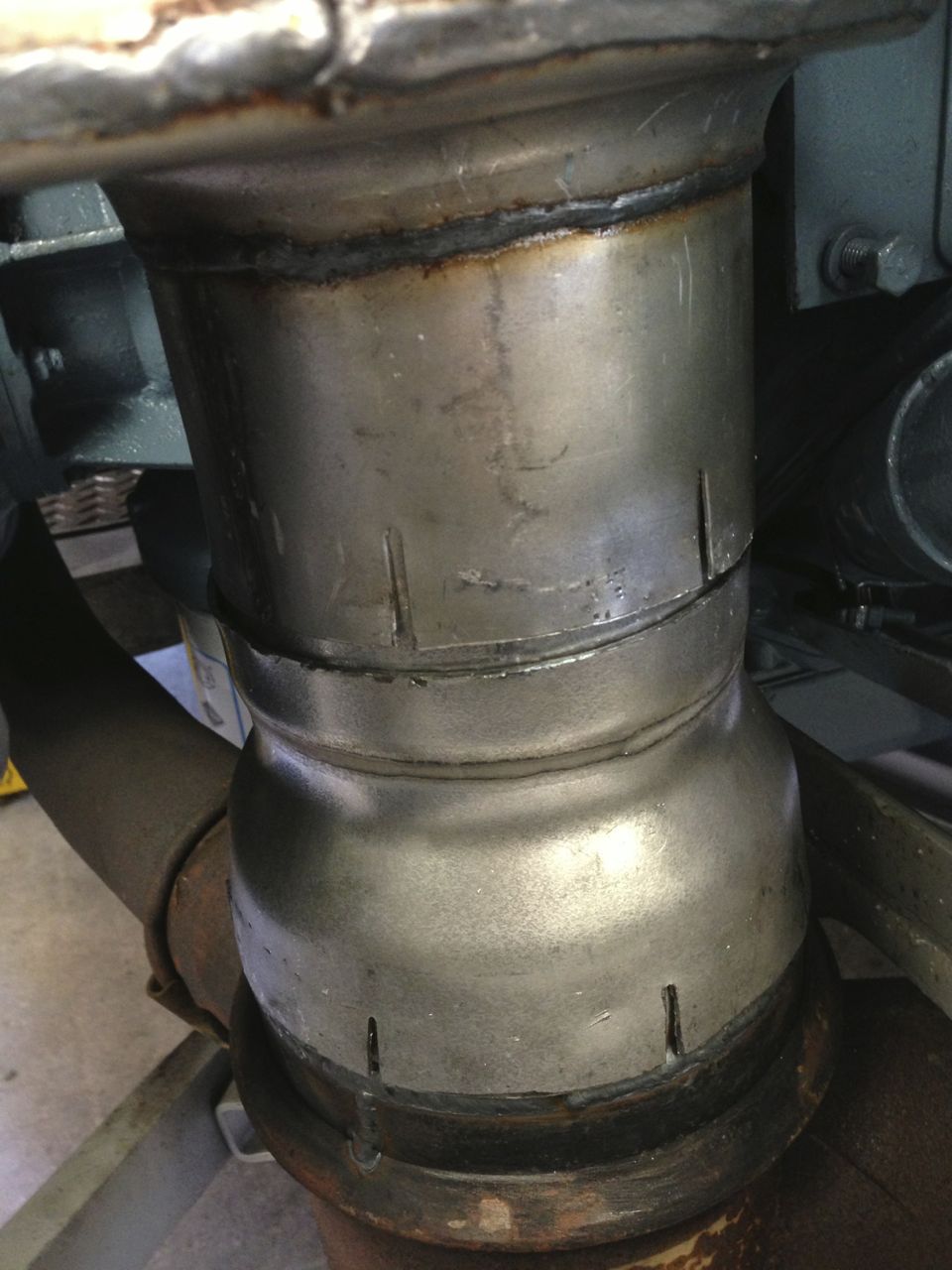 Muffler Mount – Close Up | Technomadia