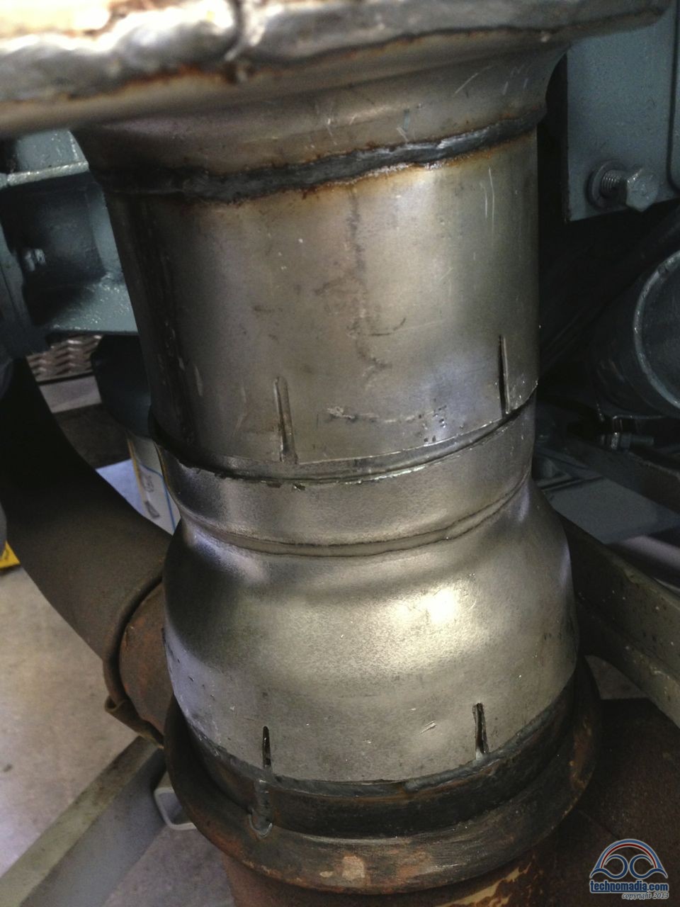 Muffler Mount – Close Up | Technomadia